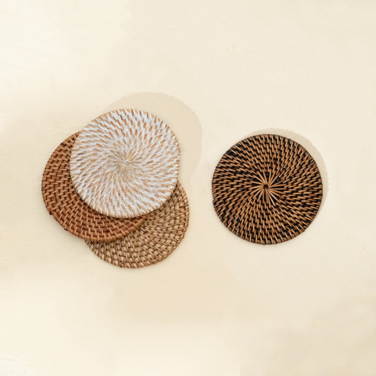 Round Rattan Coaster